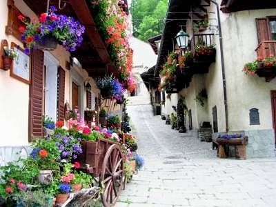 Cesana Torinese Val di Susa Piemonte - Italy traveller Guide